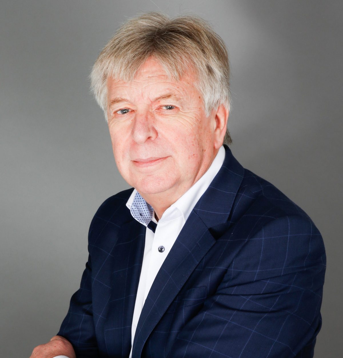 Graham Knight - Cousins & Cousins